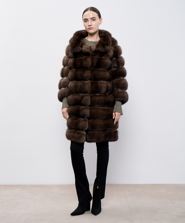Rindi - A brown fur coat made of sable fur with embossing under the skin of a reptile 197ZB0M5 ...